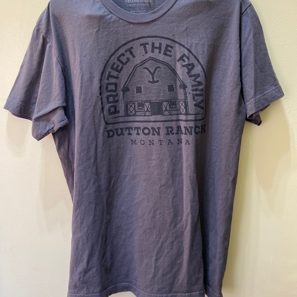 Yellowstone | Shirts | Yellowstone Dutton Ranch Tshirt L | Poshmark
